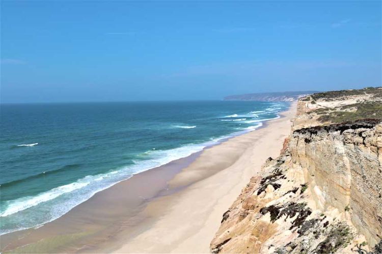 Conheça as principais cidades do litoral centro de Portugal